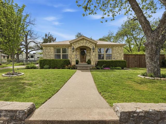 309 N Travis St, Granbury, TX 76048 | MLS #21239 | Compass