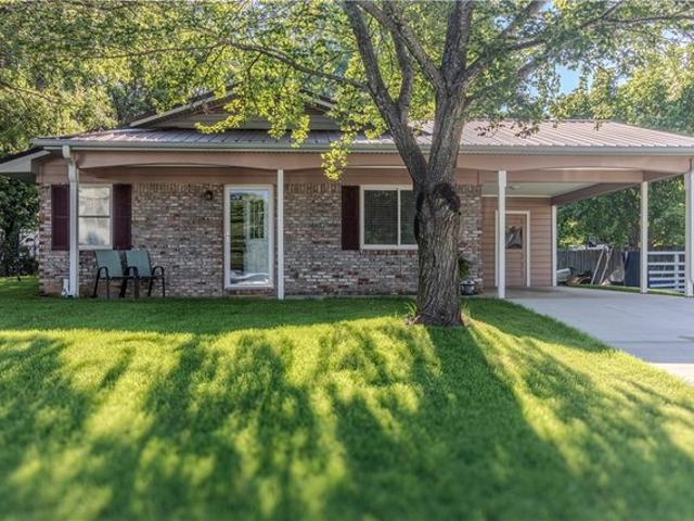 309 N Neal St, Prairie Grove, AR 72753