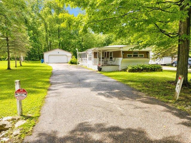309 Northway Dr, Houghton Lake, MI 48629