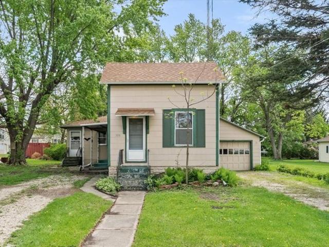 309 North St, Earlville, IL 60518