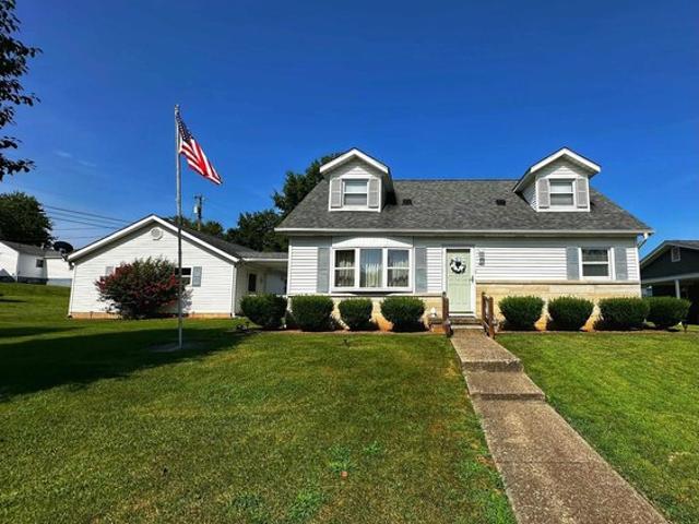 309 NE 19th St, Washington, IN 47501