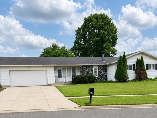 309 S Klein Dr, Waunakee, WI 53597