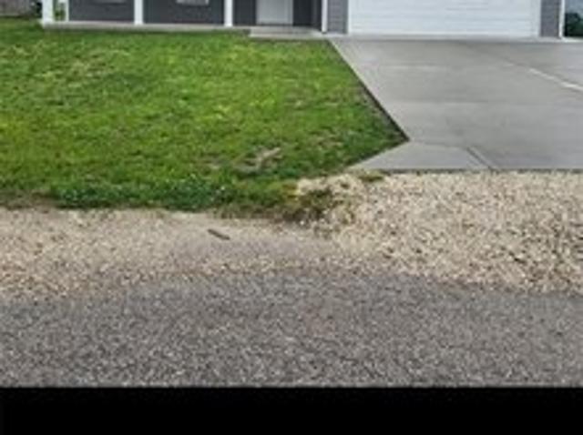 309 S Main Cross St, Bowling Green, MO 63334