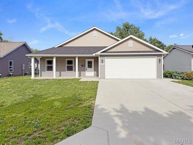 309 S Main Cross St, Bowling Green, MO 63334