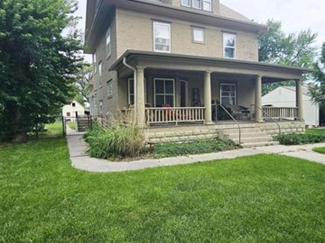 309 S Main St, Sutton, NE 68979