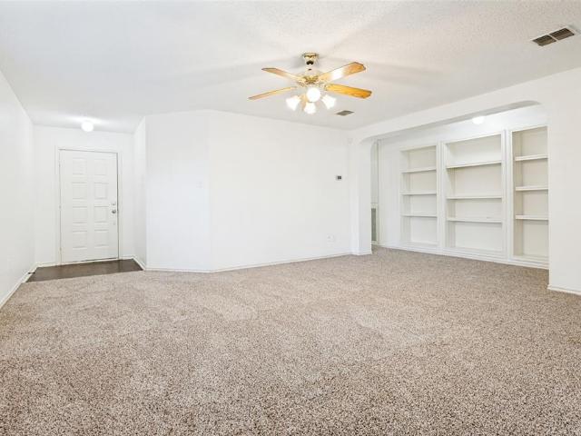 309 Sandlewood Lane
