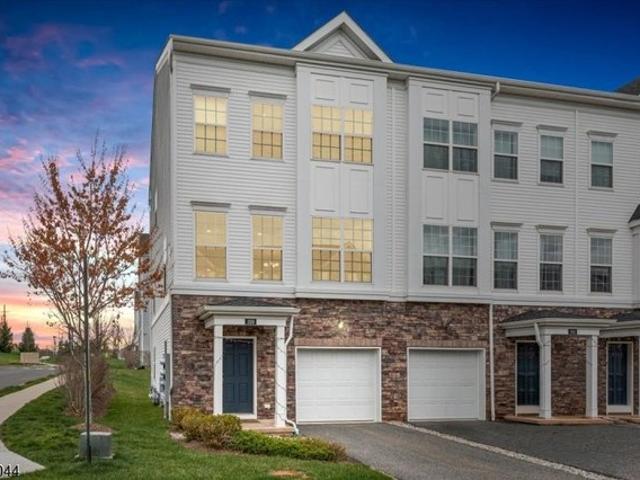 309 Saratoga Ct, Branchburg Township, NJ 08876