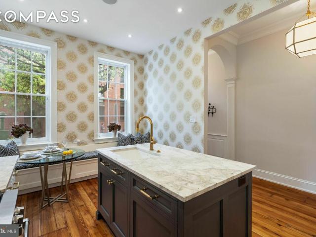 309 Spruce St, Philadelphia, PA