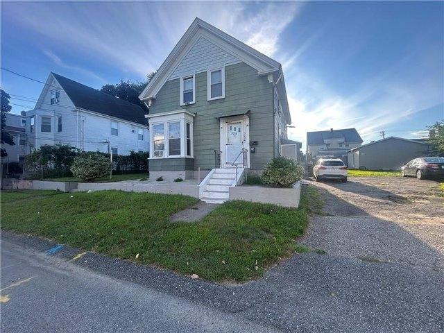 309 Station St, Cranston, RI 02910