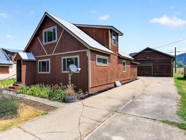 309 Park St, Metaline Falls, WA 99153