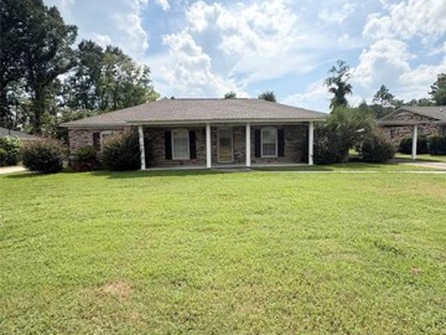 309 Pinehaardt Dr, Selma, AL 36701