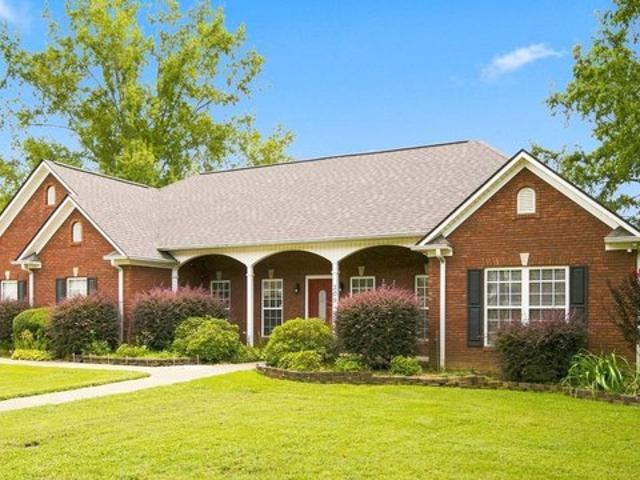 309 Royal Troon Dr, Rainbow City, AL 35906