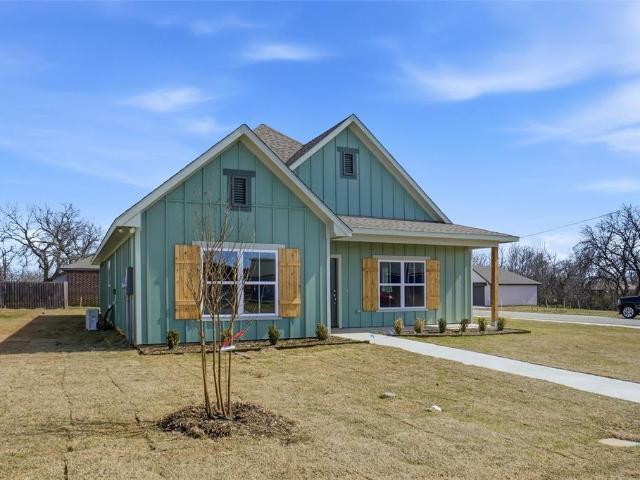 309 Railroad Ave, Sanger, TX 76266 | MLS #21183 | Compass