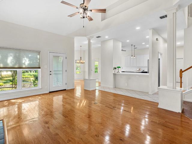 309 Riverview Dr