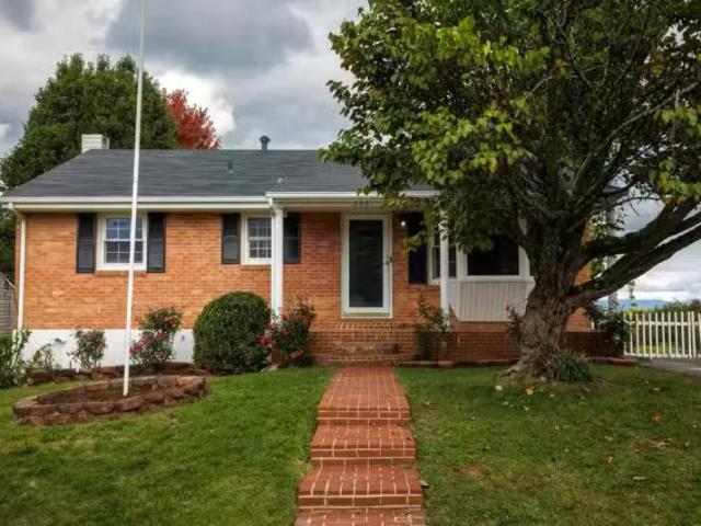 309 RIDGE RD, STAUNTON, VA 24401 Single Family Residence For S.
