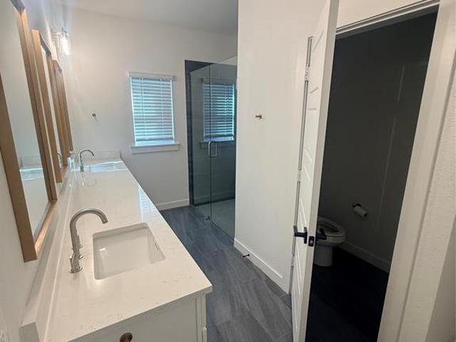 309 W Cedar Street