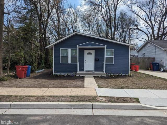 309 W Evergreen Ave, Somerdale, NJ 08083