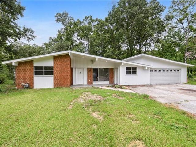 309 W Joan St, Gonzales, LA 70737 | MLS #2540 | Compass