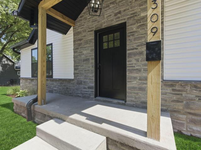 309 W Locust Street