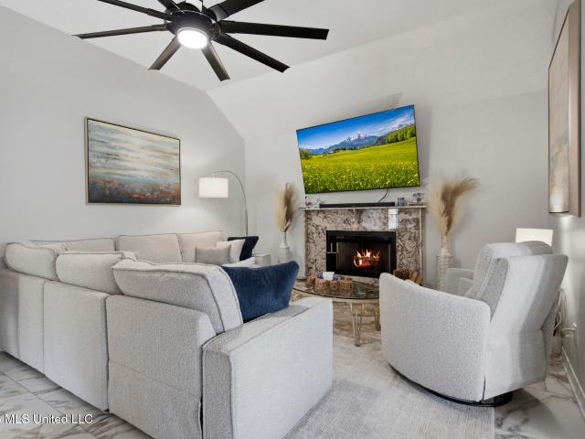 309 Woodcrest Drive