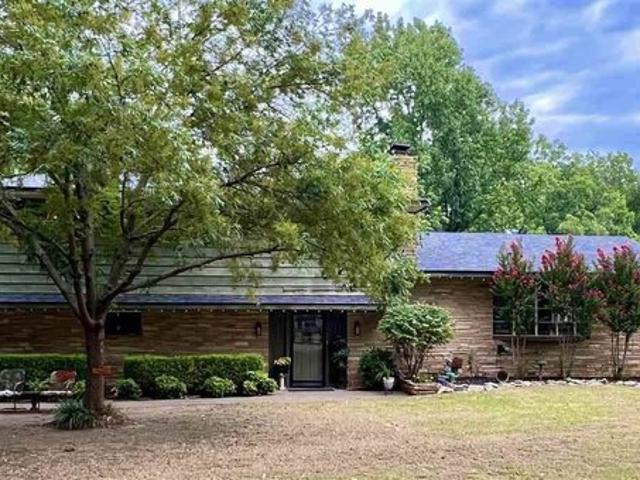309 Wildwood Ln, Blackwell, OK 74631