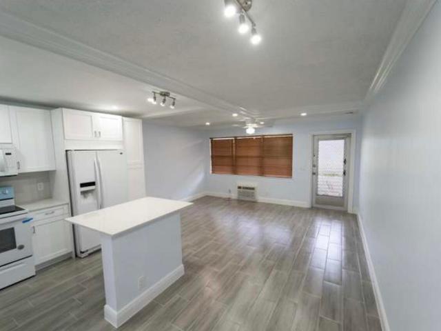 309 Windsor N, West Palm Beach, FL 33417 | MLS #R11015