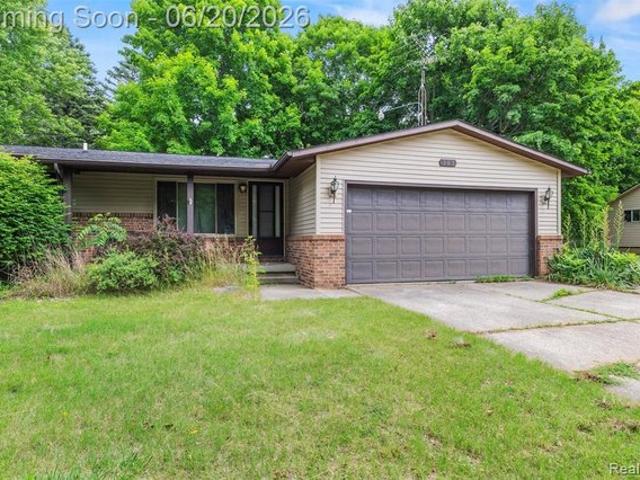 309 Windy Blf, Flushing, MI 48433