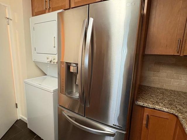 309 Yoakum Parkway # 1105