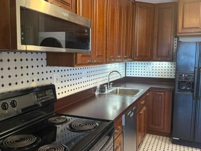 309 Yoakum Parkway # 1708