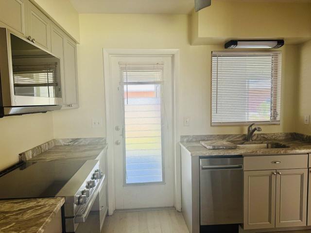 309Parkdale 1 X Rental 2 Bedroom Apartment for Rent at 309 Parkdale Dr, Venice, FL 34285 Venice