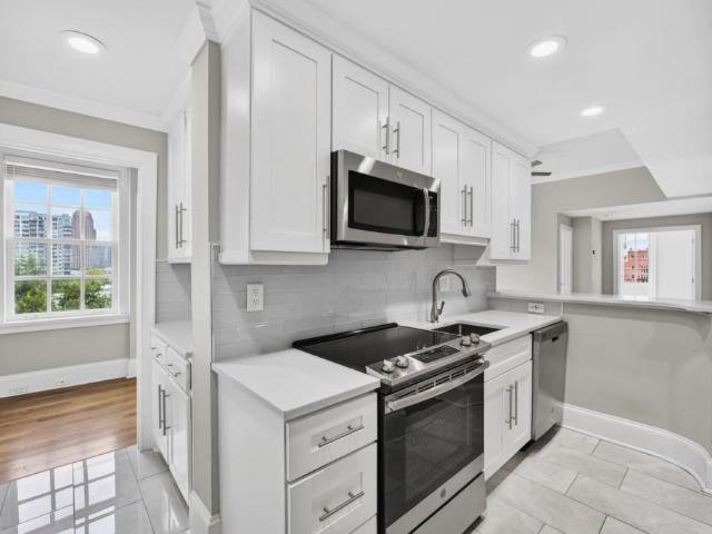 30 5th Street NE 702