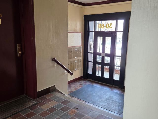 30 69 HOBART Street B3K