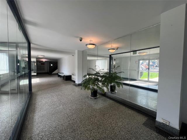 30 11 Parsons Boulevard, Unit 7N