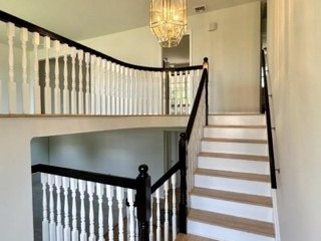 30 Tanglewood Dr, East Hanover, NJ 07936
