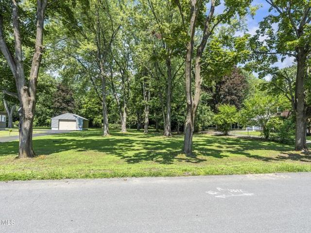 30 Tudor Rd, Albany, NY 12203