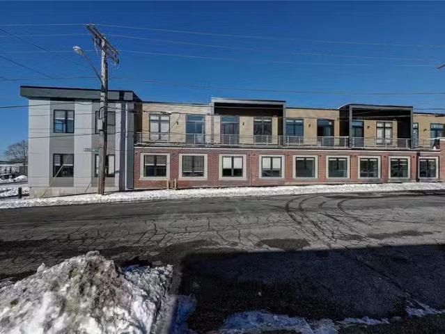 30 Veterans Memorial Parkway, Unit 103, East Providence, RI 02.