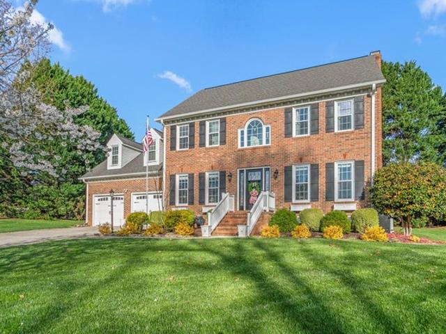 30 Victoria Pl, Gibsonville, NC 27249