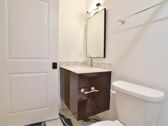 30 W Broad Street # 406