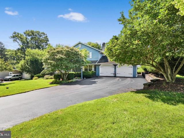 30 W Elm Street