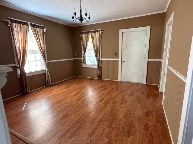 30 W Tuscaloosa Avenue