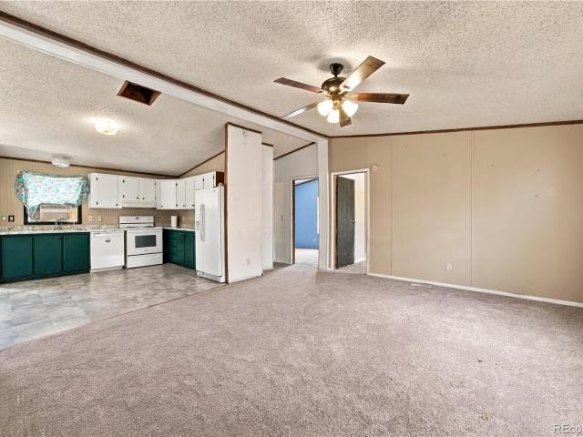 30 W 8th Avenue