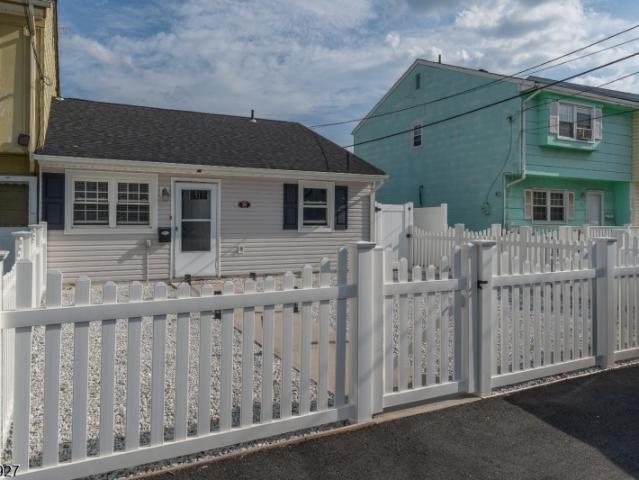 30 Warren St