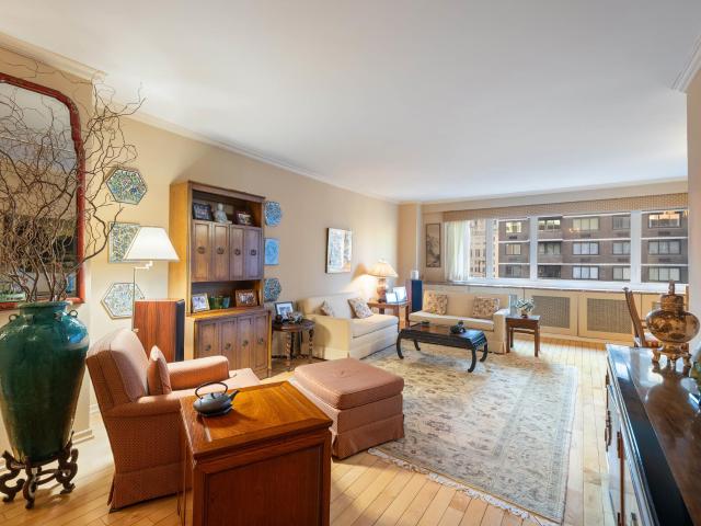 30 West 60th Street, New York, NY