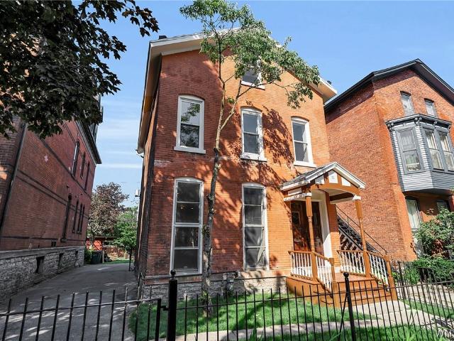 30 Whitney Place