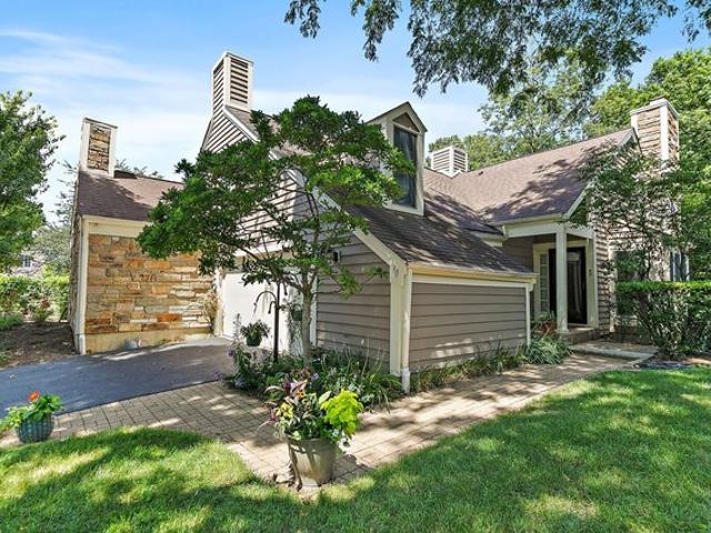 30 Whittington Crse, Saint Charles, IL 60174
