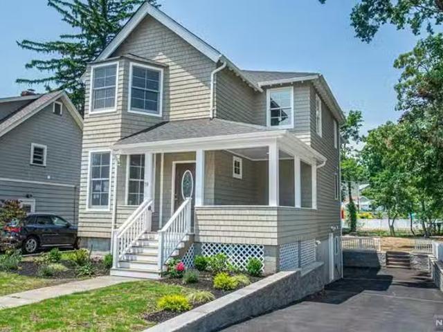 30 WILLOW ST, GLEN RIDGE, NJ 07028 Single Family Residence For.