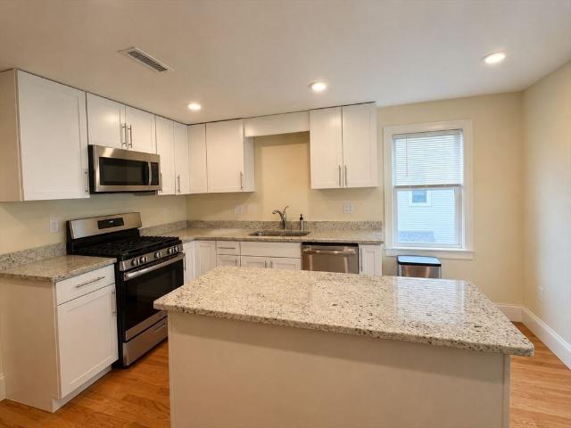 30 Willow Street, Newton, US, MA