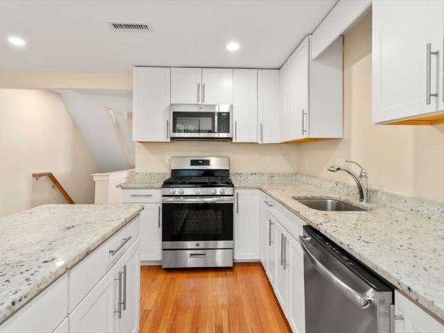 30 Willow Street, Newton, US, MA
