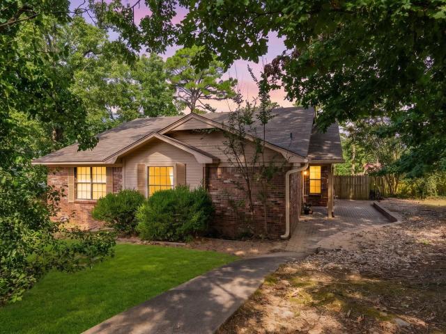 30 Woodlore Circle