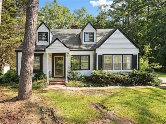 30 Woodlawn Ave, Hampton, GA 30228